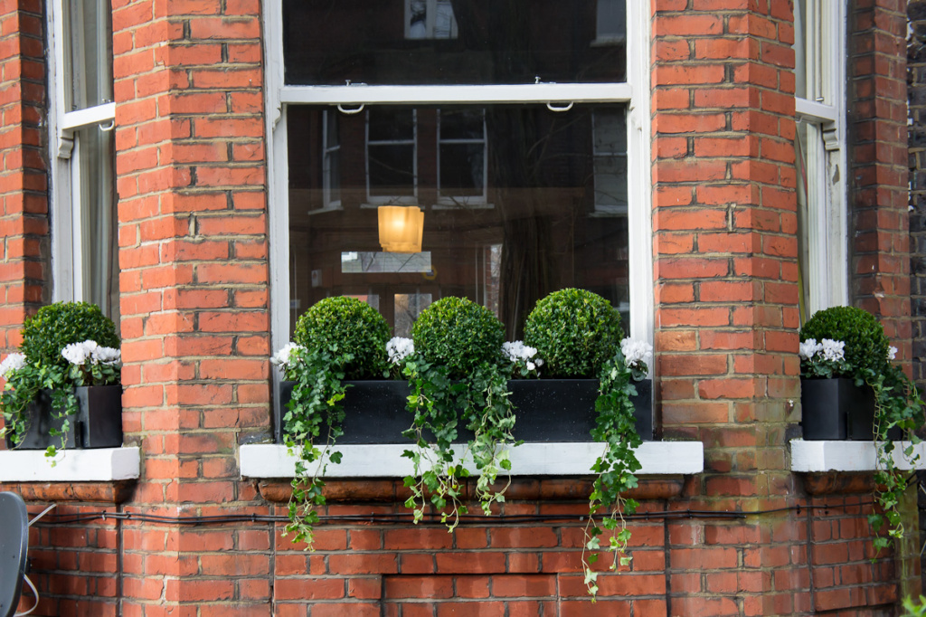 Polystone window box – London Planters